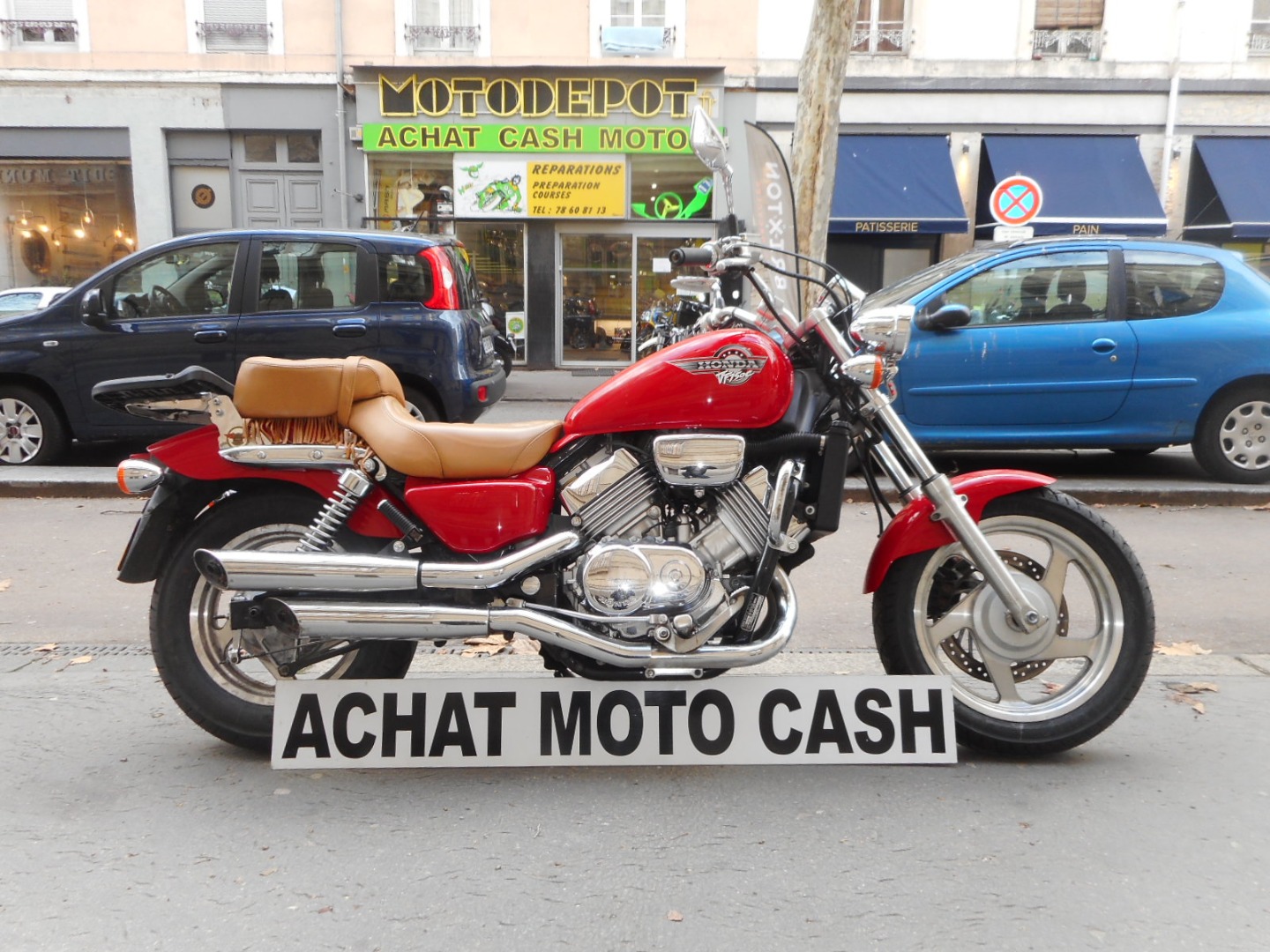 Moto depot : Motos d’occasion collection honda, VFC 750 HONDA ROUGE